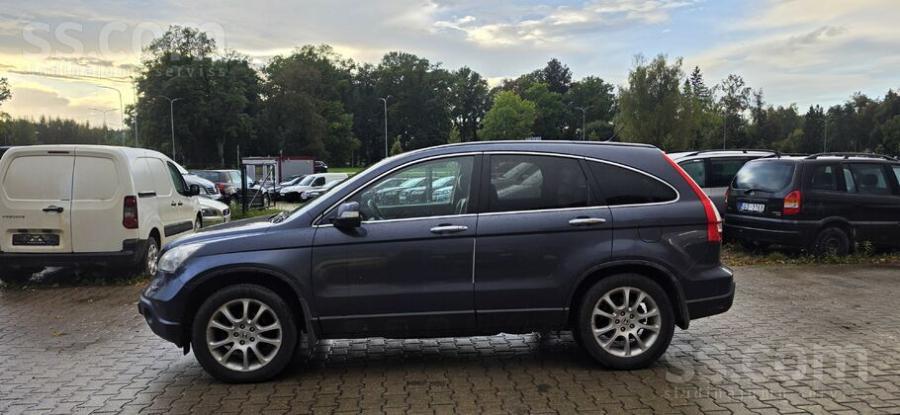 Pelēks Honda CR-V 2007 Valmiera, ar dzinēja tilpumu 2.20 L un nobraukumu 347 tūkst. km par 2200 €, foto 6 vietnē AUTOMOTO.COM.LV