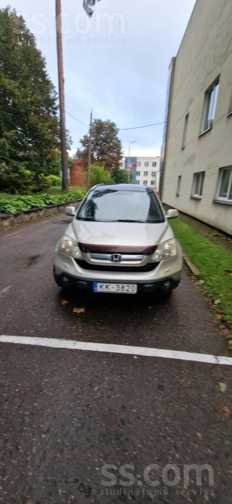 Pelēks Honda CR-V 2007 Ogre, ar dzinēja tilpumu 2.20 L un nobraukumu 306 tūkst. km par 3300 €, foto 1 vietnē AUTOMOTO.COM.LV