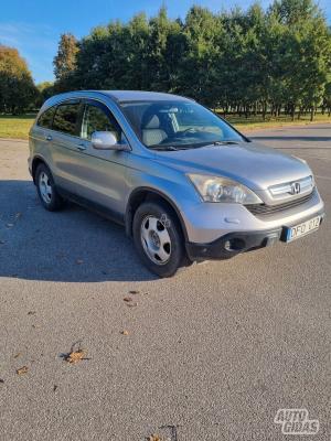 Grey Honda CR-V 2007 in Panevezys, with an engine capacity of 2.00 L and mileage of 560 thousand km for 2000 €, photo  on AUTOMOTO.COM.LV
