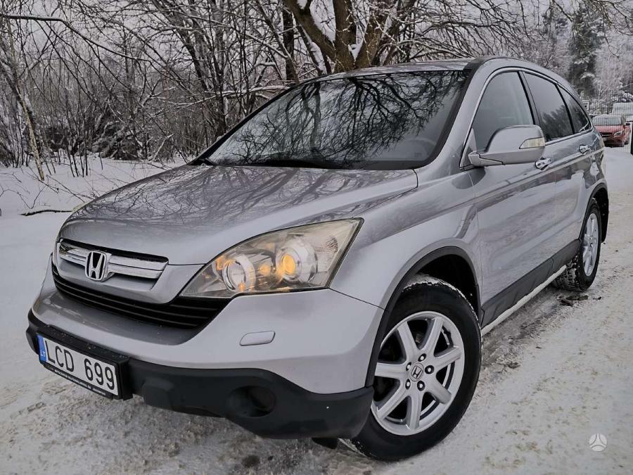 Grey Honda CR-V 2008 in Trakai, with an engine capacity of 2.20 L and mileage of 292 thousand km for 3850 €, photo 2 on AUTOMOTO.COM.LV
