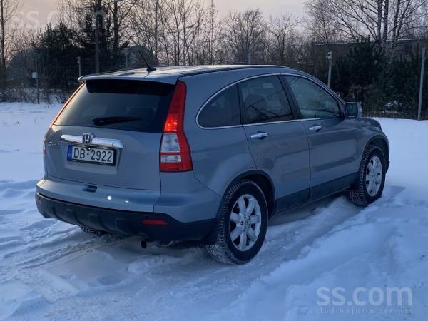 Pelēks Honda CR-V 2008 Rīga, ar dzinēja tilpumu 2.00 L un nobraukumu 0 tūkst. km par 5250 €, foto 4 vietnē AUTOMOTO.COM.LV