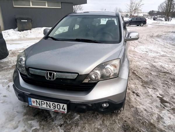 Grey Honda CR-V 2008 in Utena, with an engine capacity of 2.20 L and mileage of 320 thousand km for 4500 €, photo 6 on AUTOMOTO.COM.LV