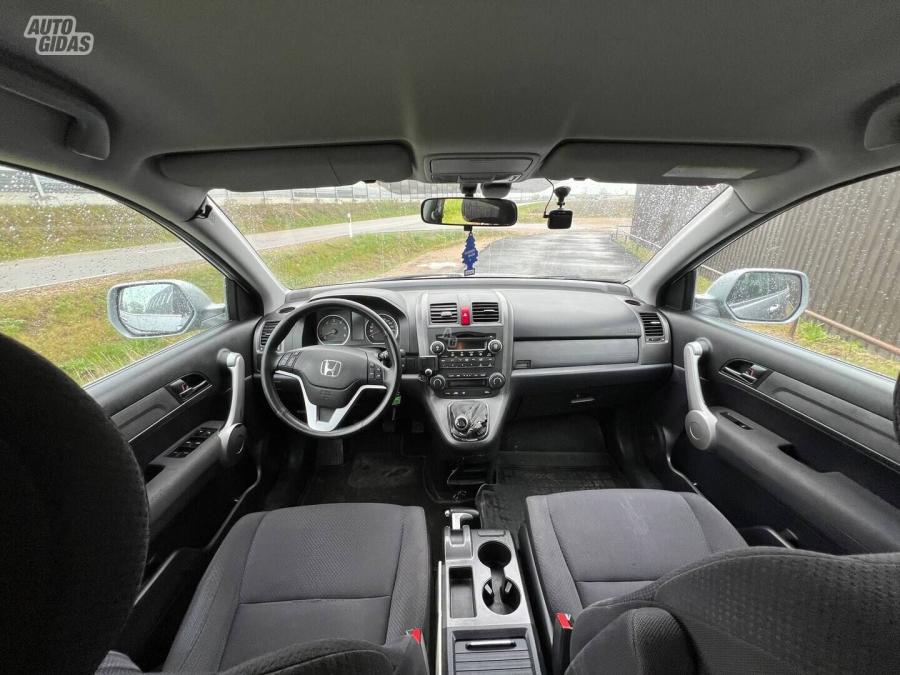 Grey Honda CR-V 2008 in Marijampole, with an engine capacity of 2.20 L and mileage of 260 thousand km for 3900 €, photo 7 on AUTOMOTO.COM.LV