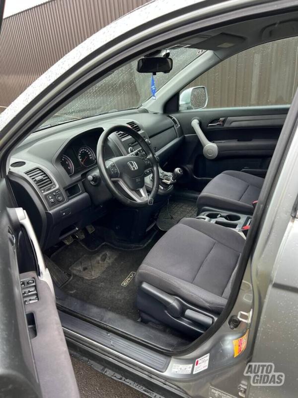 Pelēks Honda CR-V 2008 Marijampole, ar dzinēja tilpumu 2.20 L un nobraukumu 260 tūkst. km par 3900 €, foto 7 vietnē AUTOMOTO.COM.LV