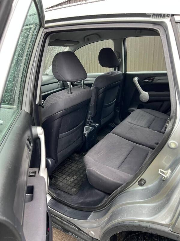 Pelēks Honda CR-V 2008 Marijampole, ar dzinēja tilpumu 2.20 L un nobraukumu 260 tūkst. km par 3900 €, foto 8 vietnē AUTOMOTO.COM.LV