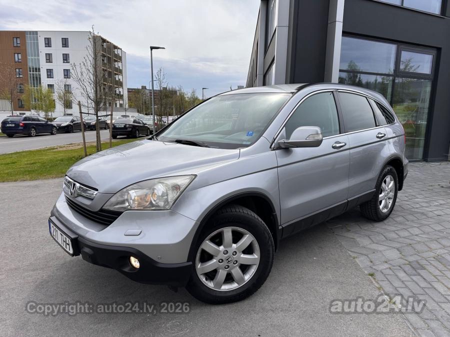 Grey Honda CR-V 2008 in Tallinn, with an engine capacity of 2.00 L and mileage of 220 thousand km for 3599 €, photo 4 on AUTOMOTO.COM.LV