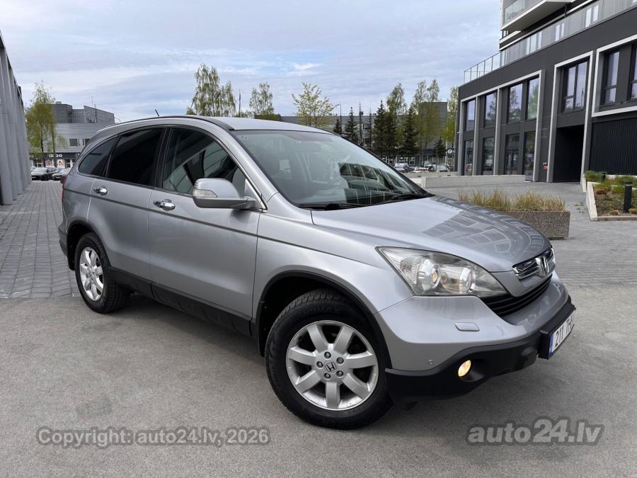 Grey Honda CR-V 2008 in Tallinn, with an engine capacity of 2.00 L and mileage of 220 thousand km for 3599 €, photo 7 on AUTOMOTO.COM.LV