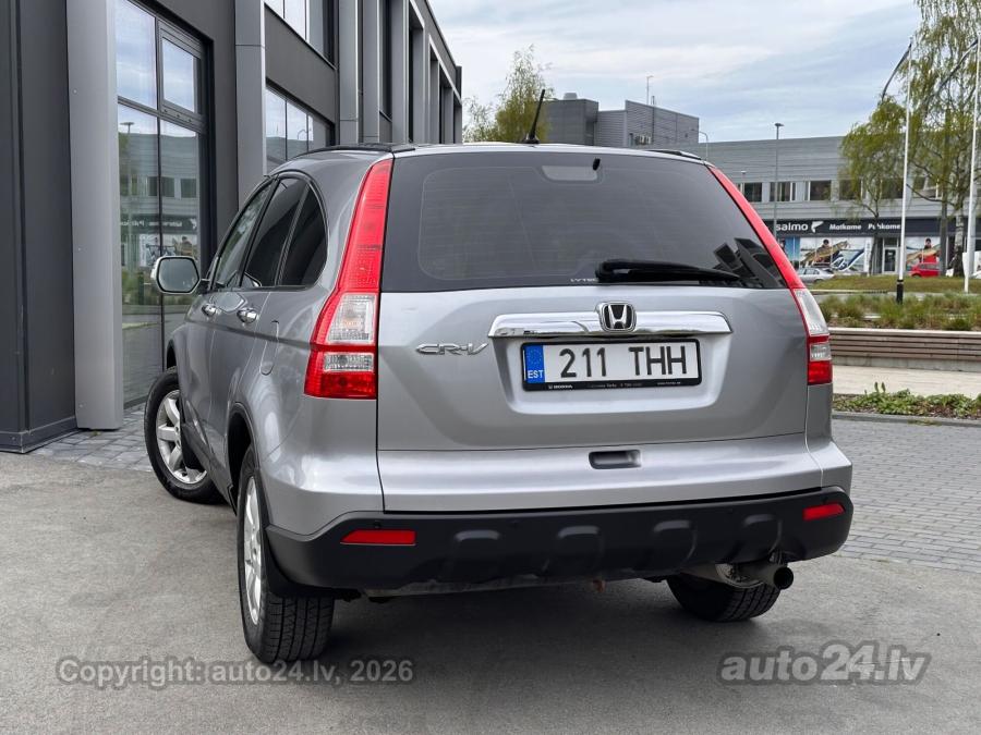 Grey Honda CR-V 2008 in Tallinn, with an engine capacity of 2.00 L and mileage of 220 thousand km for 3599 €, photo 11 on AUTOMOTO.COM.LV