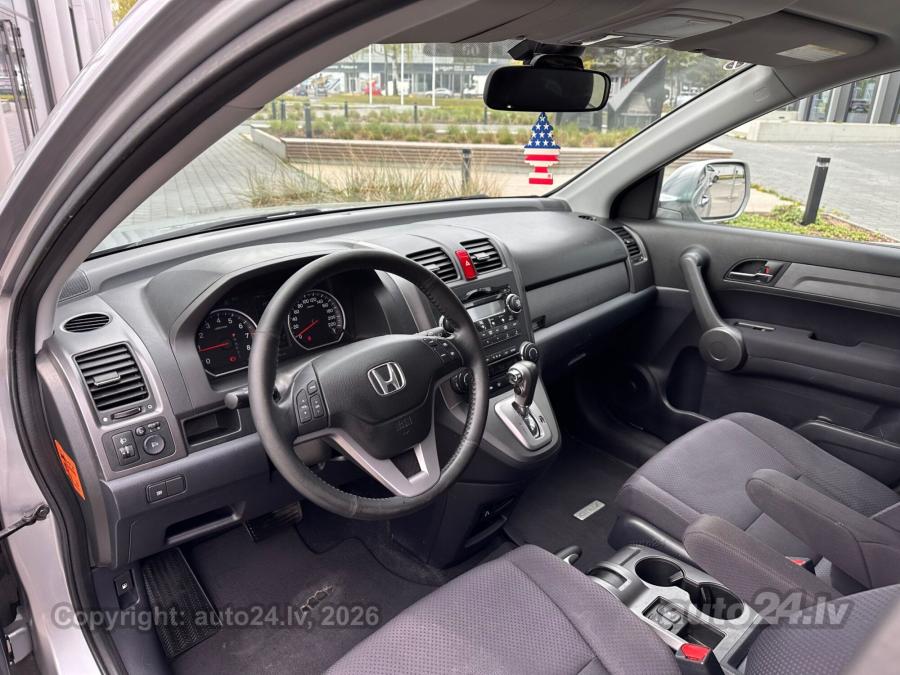 Grey Honda CR-V 2008 in Tallinn, with an engine capacity of 2.00 L and mileage of 220 thousand km for 3599 €, photo 15 on AUTOMOTO.COM.LV