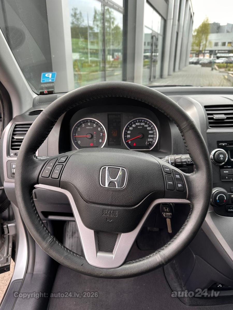 Grey Honda CR-V 2008 in Tallinn, with an engine capacity of 2.00 L and mileage of 220 thousand km for 3599 €, photo 25 on AUTOMOTO.COM.LV