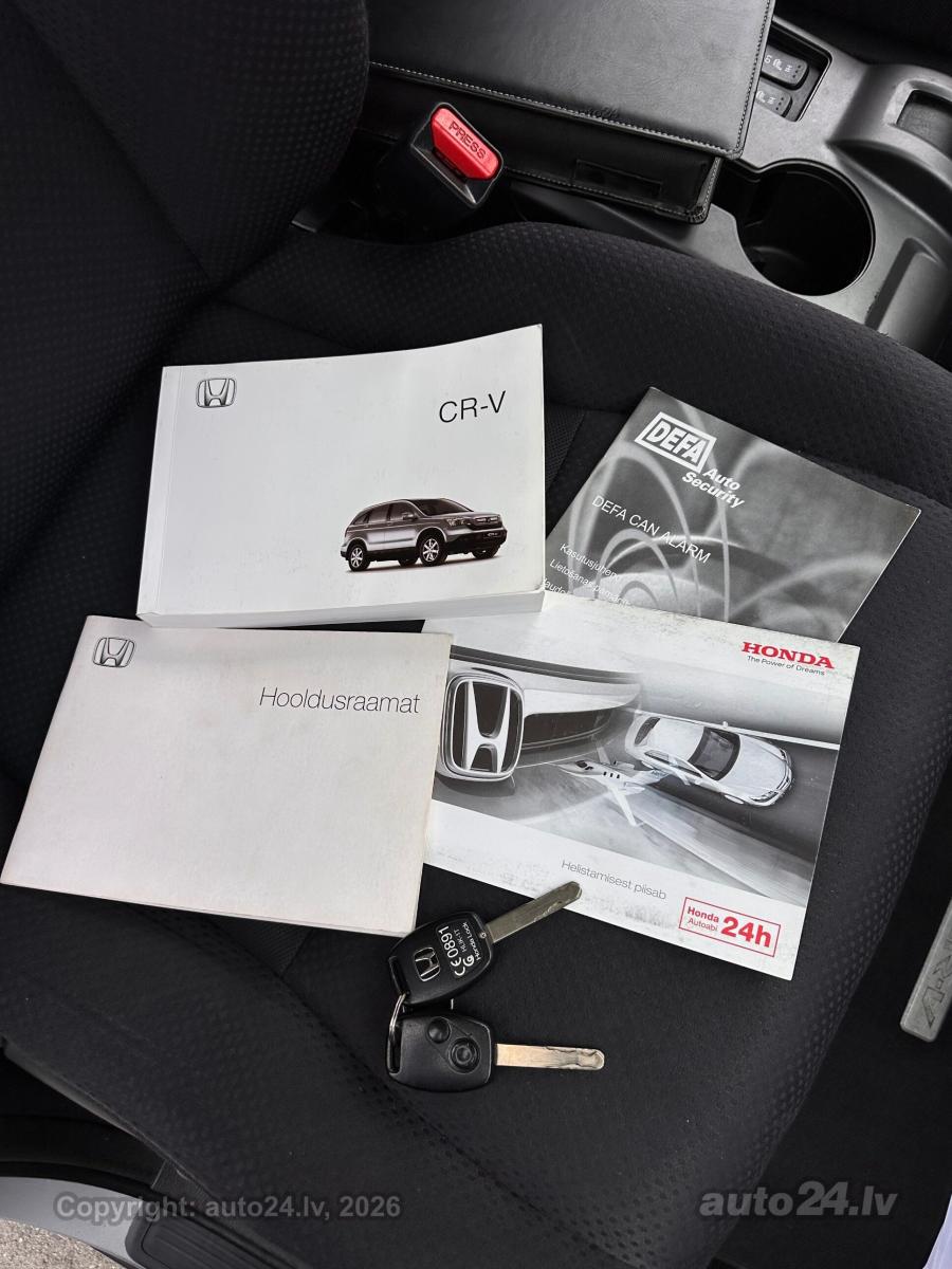 Grey Honda CR-V 2008 in Tallinn, with an engine capacity of 2.00 L and mileage of 220 thousand km for 3599 €, photo 27 on AUTOMOTO.COM.LV