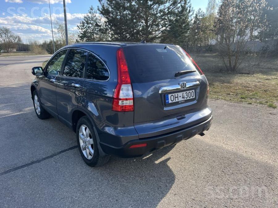 Grey Honda CR-V 2008 in Daugavpils, with an engine capacity of 2.20 L and mileage of 145 thousand km for 5700 €, photo 4 on AUTOMOTO.COM.LV