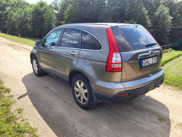 Pelēks Honda CR-V 2008 Plungė, ar dzinēja tilpumu 2.20 L un nobraukumu 243 tūkst. km par 2500 €, foto 3 vietnē AUTOMOTO.COM.LV
