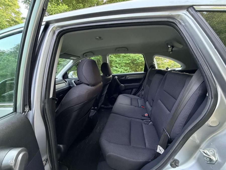 Pelēks Honda CR-V 2008 Utena, ar dzinēja tilpumu 2.00 L un nobraukumu 440 tūkst. km par 3990 €, foto 28 vietnē AUTOMOTO.COM.LV