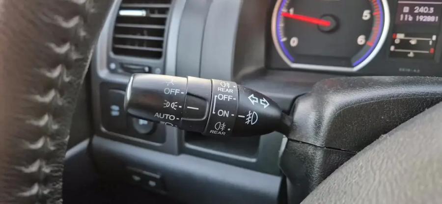 Pelēks Honda CR-V 2008 Daugavpils, ar dzinēja tilpumu 2.20 L un nobraukumu 193 tūkst. km par 6150 €, foto 17 vietnē AUTOMOTO.COM.LV