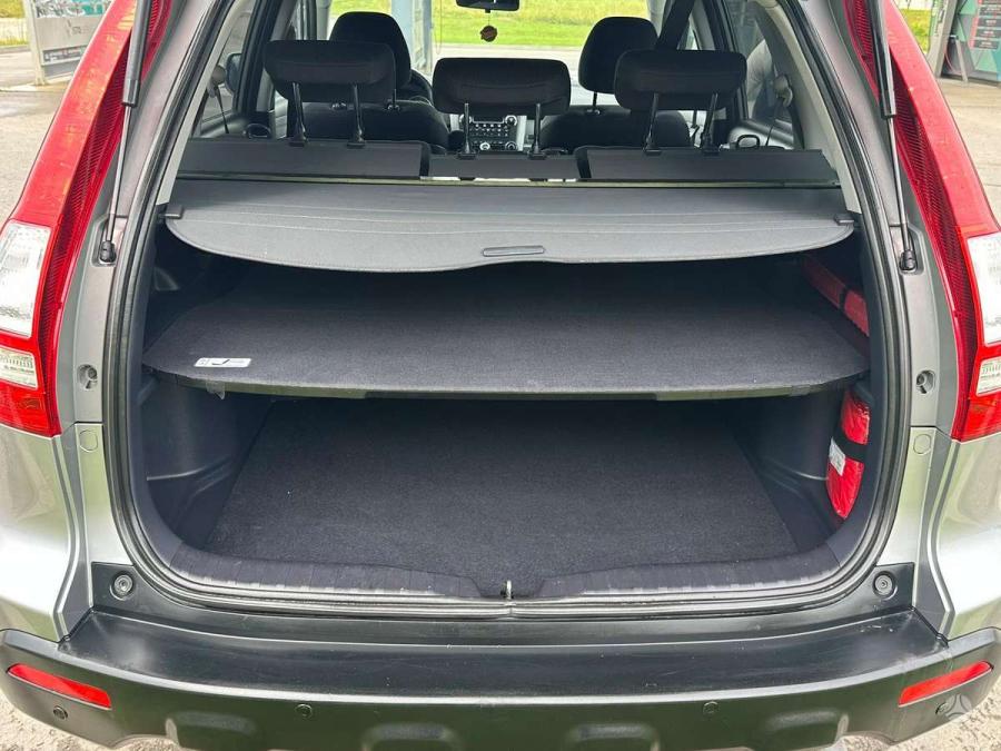Pelēks Honda CR-V 2008 Utena, ar dzinēja tilpumu 2.20 L un nobraukumu 191 tūkst. km par 6350 €, foto 18 vietnē AUTOMOTO.COM.LV