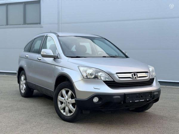 Grey Honda CR-V 2008 in Utena, with an engine capacity of 2.00 L and mileage of 400 thousand km for 3990 €, photo 1 on AUTOMOTO.COM.LV