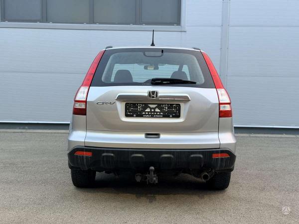 Grey Honda CR-V 2008 in Utena, with an engine capacity of 2.00 L and mileage of 400 thousand km for 3990 €, photo 9 on AUTOMOTO.COM.LV