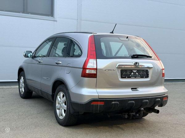 Grey Honda CR-V 2008 in Utena, with an engine capacity of 2.00 L and mileage of 400 thousand km for 3990 €, photo 10 on AUTOMOTO.COM.LV