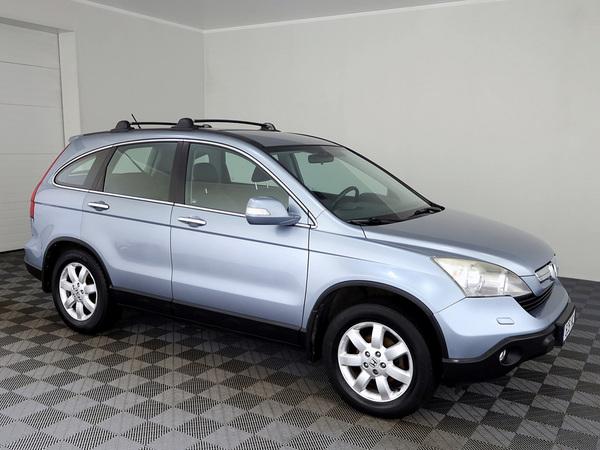 Grey Honda CR-V 2008 in Tallinn, with an engine capacity of 2.00 L and mileage of 196 thousand km for 2999 €, photo 1 on AUTOMOTO.COM.LV