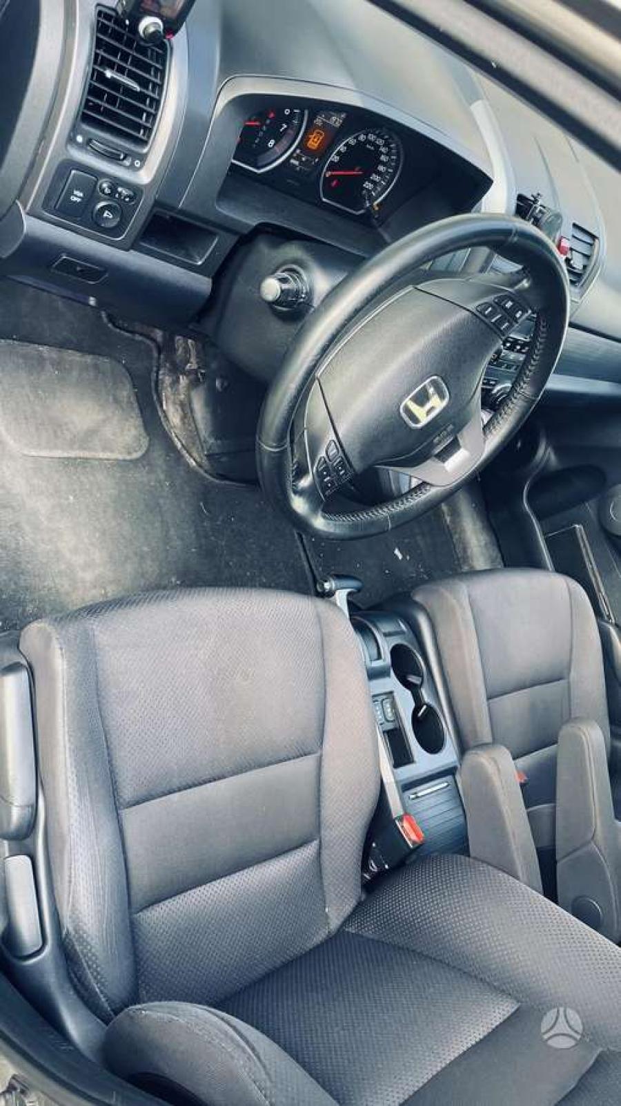 Grey Honda CR-V 2008 in Vilnius, with an engine capacity of 2.00 L and mileage of 291 thousand km for 3500 €, photo 5 on AUTOMOTO.COM.LV