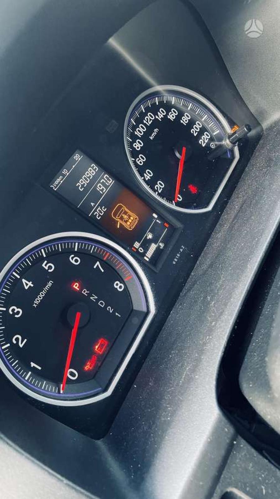 Grey Honda CR-V 2008 in Vilnius, with an engine capacity of 2.00 L and mileage of 291 thousand km for 3500 €, photo 7 on AUTOMOTO.COM.LV