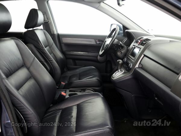 Pelēks Honda CR-V 2008 Tallina, ar dzinēja tilpumu 2.00 L un nobraukumu 267 tūkst. km par 3699 €, foto 6 vietnē AUTOMOTO.COM.LV