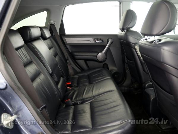 Pelēks Honda CR-V 2008 Tallina, ar dzinēja tilpumu 2.00 L un nobraukumu 267 tūkst. km par 3699 €, foto 7 vietnē AUTOMOTO.COM.LV
