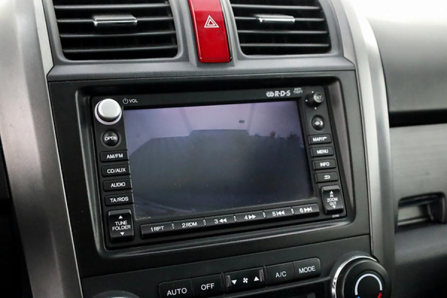 Pelēks Honda CR-V 2008 Tallina, ar dzinēja tilpumu 2.00 L un nobraukumu 267 tūkst. km par 3699 €, foto 10 vietnē AUTOMOTO.COM.LV