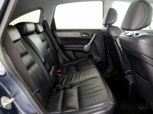 Pelēks Honda CR-V 2008 Tallina, ar dzinēja tilpumu 2.00 L un nobraukumu 267 tūkst. km par 3699 €, foto 17 vietnē AUTOMOTO.COM.LV
