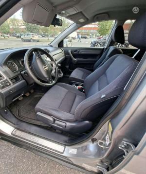 Grey Honda CR-V 2008 in Vilnius, with an engine capacity of 2.20 L and mileage of 274 thousand km for 4000 €, photo  on AUTOMOTO.COM.LV