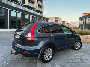 Pelēks Honda CR-V 2008 Tallina, ar dzinēja tilpumu 2.00 L un nobraukumu 259 tūkst. km par 4650 €, foto 10 vietnē AUTOMOTO.COM.LV
