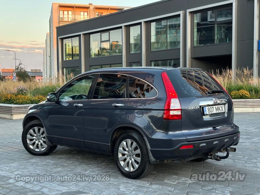 Pelēks Honda CR-V 2008 Tallina, ar dzinēja tilpumu 2.00 L un nobraukumu 259 tūkst. km par 4650 €, foto 12 vietnē AUTOMOTO.COM.LV