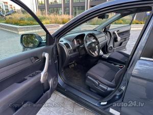 Pelēks Honda CR-V 2008 Tallina, ar dzinēja tilpumu 2.00 L un nobraukumu 259 tūkst. km par 4650 €, foto 14 vietnē AUTOMOTO.COM.LV