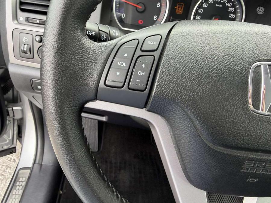 Grey Honda CR-V 2008 in Vilnius, with an engine capacity of 2.20 L and mileage of 148 thousand km for 8888 €, photo 12 on AUTOMOTO.COM.LV