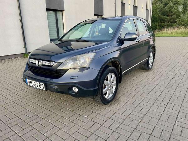 Grey Honda CR-V 2008 in Vilnius, with an engine capacity of 2.20 L and mileage of 357 thousand km for 3950 €, photo 1 on AUTOMOTO.COM.LV