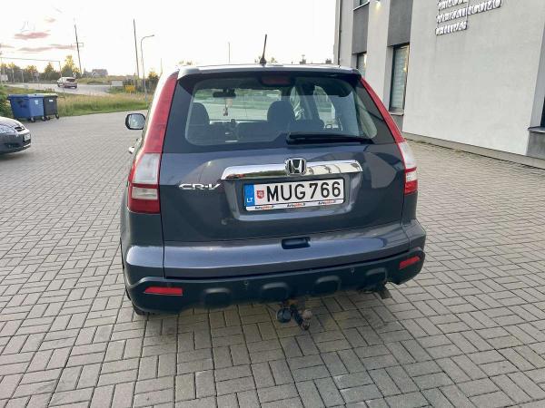 Grey Honda CR-V 2008 in Vilnius, with an engine capacity of 2.20 L and mileage of 357 thousand km for 3950 €, photo 8 on AUTOMOTO.COM.LV