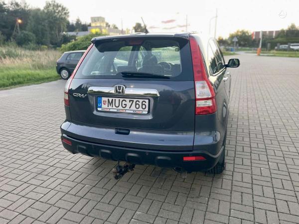 Grey Honda CR-V 2008 in Vilnius, with an engine capacity of 2.20 L and mileage of 357 thousand km for 3950 €, photo 9 on AUTOMOTO.COM.LV