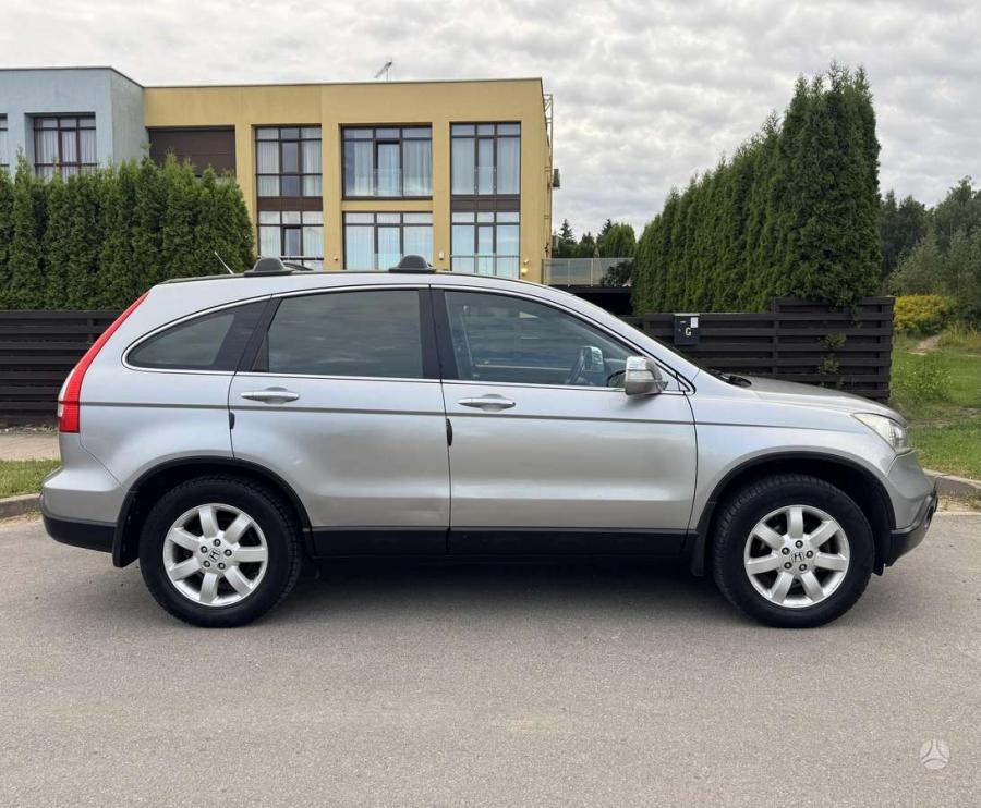 Pelēks Honda CR-V 2008 Viļņa, ar dzinēja tilpumu 2.20 L un nobraukumu 269 tūkst. km par 3850 €, foto 6 vietnē AUTOMOTO.COM.LV