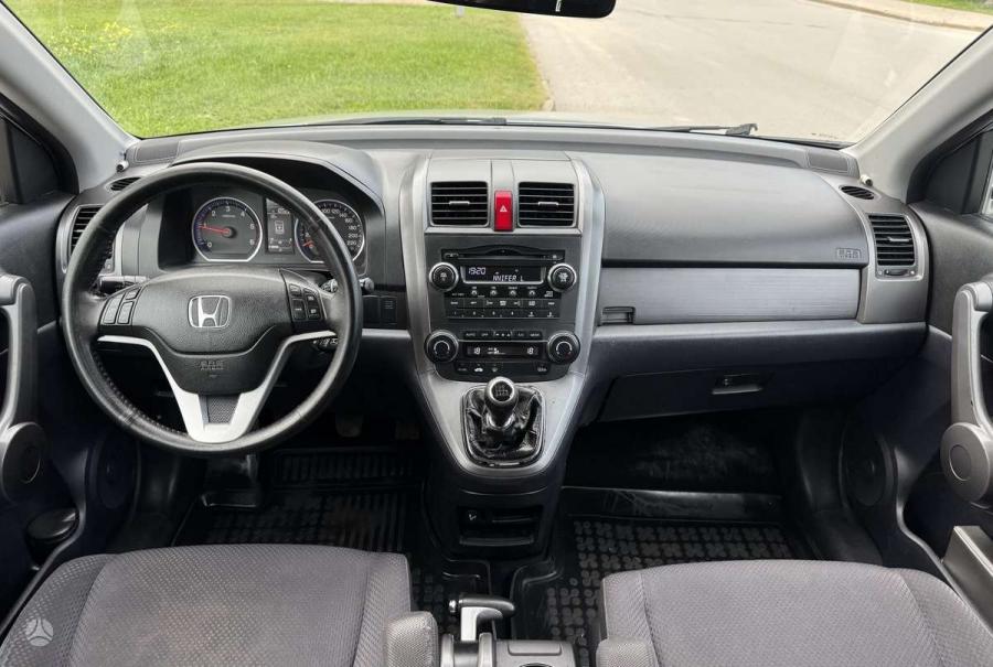 Pelēks Honda CR-V 2008 Viļņa, ar dzinēja tilpumu 2.20 L un nobraukumu 269 tūkst. km par 3850 €, foto 11 vietnē AUTOMOTO.COM.LV