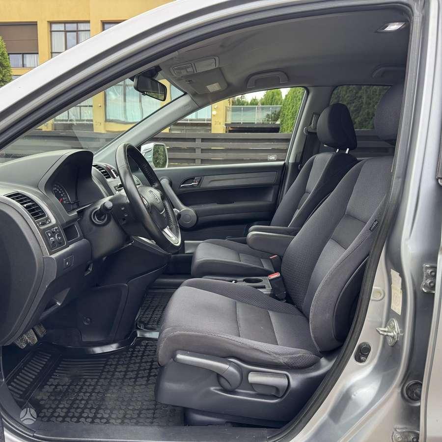 Pelēks Honda CR-V 2008 Viļņa, ar dzinēja tilpumu 2.20 L un nobraukumu 269 tūkst. km par 3850 €, foto 14 vietnē AUTOMOTO.COM.LV