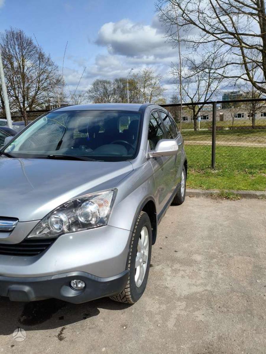 Pelēks Honda CR-V 2008 Viļņa, ar dzinēja tilpumu 2.20 L un nobraukumu 269 tūkst. km par 4500 €, foto 4 vietnē AUTOMOTO.COM.LV
