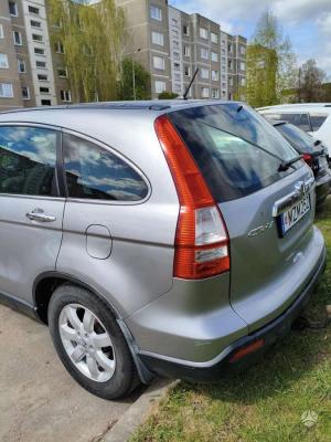 Pelēks Honda CR-V 2008 Viļņa, ar dzinēja tilpumu 2.20 L un nobraukumu 269 tūkst. km par 4500 €, foto 5 vietnē AUTOMOTO.COM.LV
