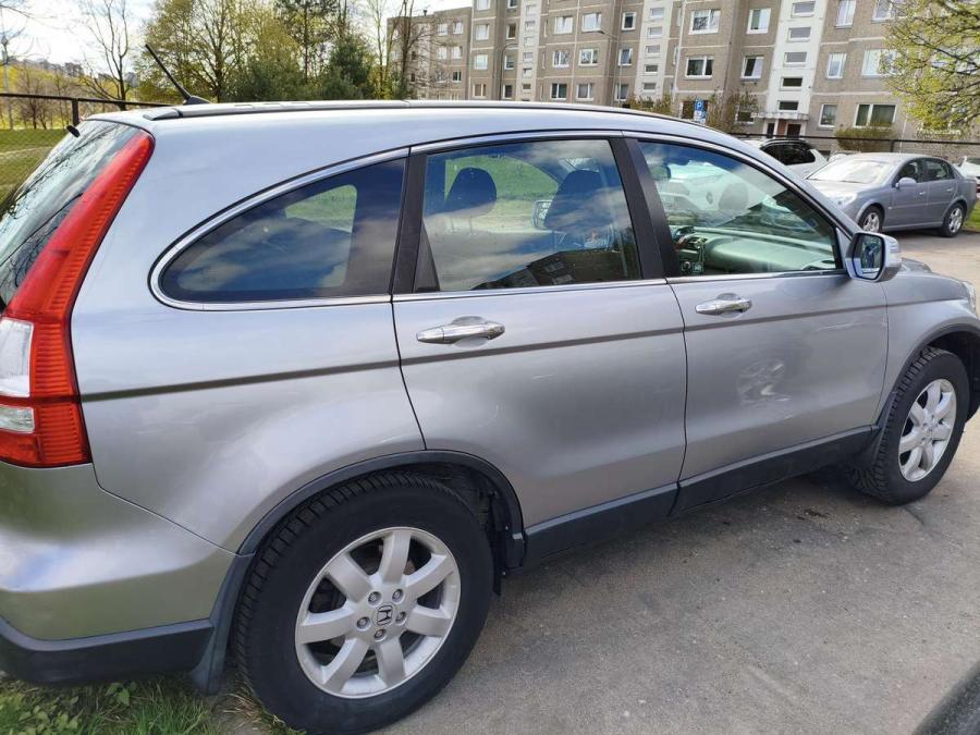 Pelēks Honda CR-V 2008 Viļņa, ar dzinēja tilpumu 2.20 L un nobraukumu 269 tūkst. km par 4500 €, foto 7 vietnē AUTOMOTO.COM.LV
