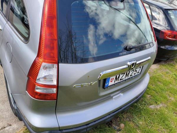 Pelēks Honda CR-V 2008 Viļņa, ar dzinēja tilpumu 2.20 L un nobraukumu 269 tūkst. km par 4500 €, foto 9 vietnē AUTOMOTO.COM.LV