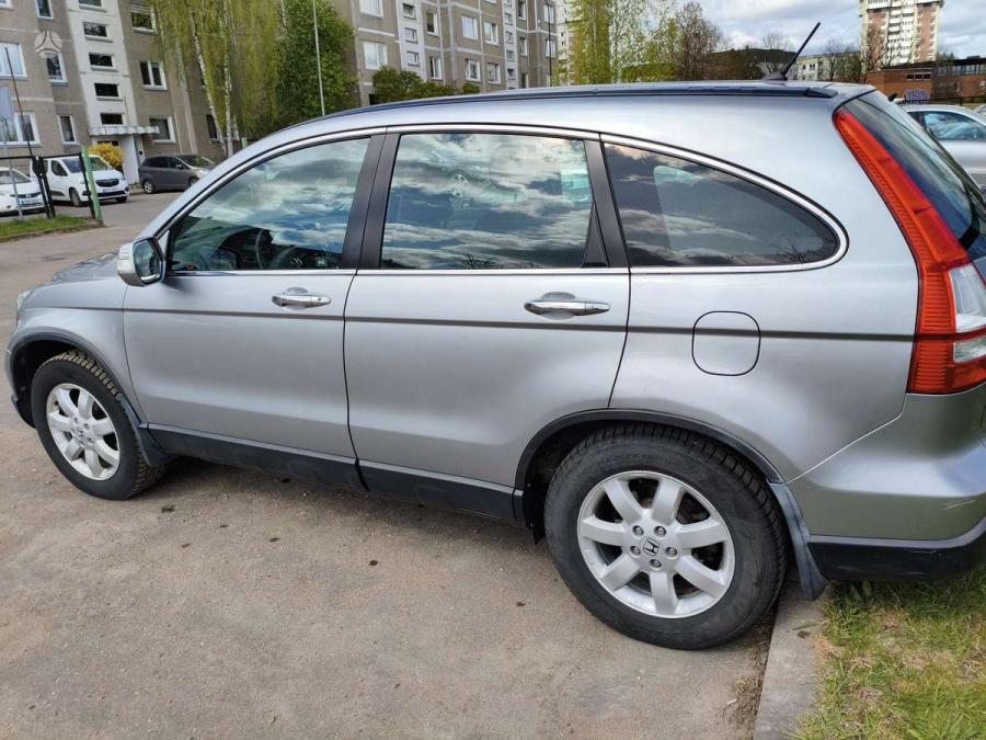 Pelēks Honda CR-V 2008 Viļņa, ar dzinēja tilpumu 2.20 L un nobraukumu 269 tūkst. km par 4500 €, foto 10 vietnē AUTOMOTO.COM.LV