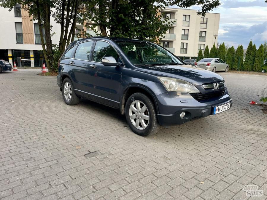 Pelēks Honda CR-V 2008 Viļņa, ar dzinēja tilpumu 2.20 L un nobraukumu 357 tūkst. km par 3950 €, foto 1 vietnē AUTOMOTO.COM.LV