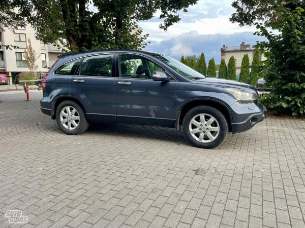 Хонда СРВ 2008 в Вильнюс на AUTOMOTO.COM.LV Серый Хонда СРВ 2008 в Вильнюс, объемом двигателя 2.20 л и пробегом 357 тыс. км за 3950 €, фото 3 на AUTOMOTO.COM.LV