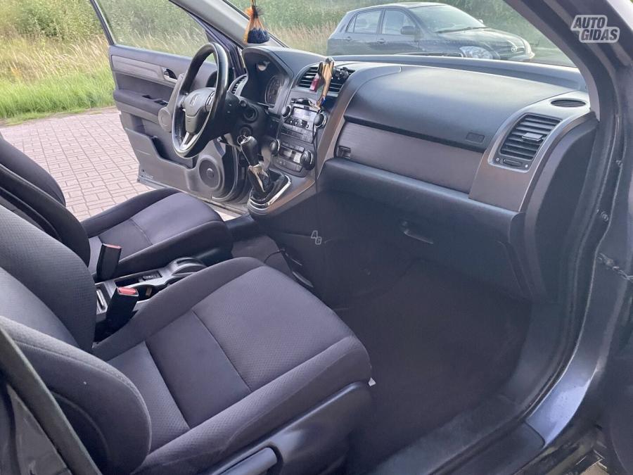 Pelēks Honda CR-V 2008 Viļņa, ar dzinēja tilpumu 2.20 L un nobraukumu 357 tūkst. km par 3950 €, foto 16 vietnē AUTOMOTO.COM.LV