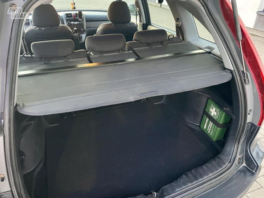 Pelēks Honda CR-V 2008 Viļņa, ar dzinēja tilpumu 2.20 L un nobraukumu 357 tūkst. km par 3950 €, foto 19 vietnē AUTOMOTO.COM.LV